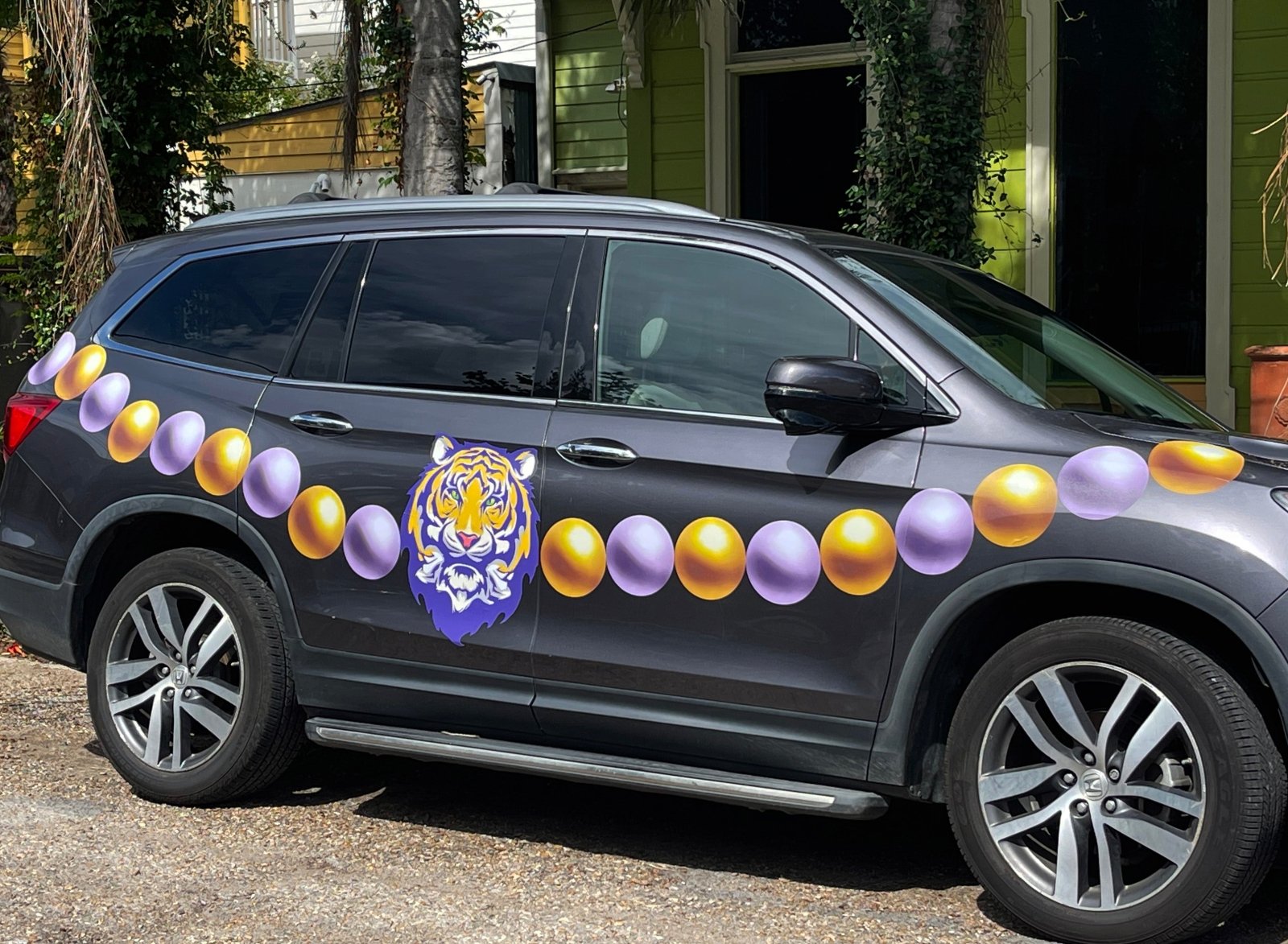 The Ultimate Guide to Decorating Your Car with Decals for Game Day Tai ...